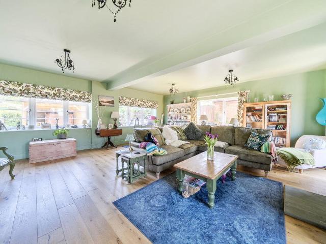 3 bed property for sale