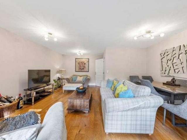 3 bed property for sale