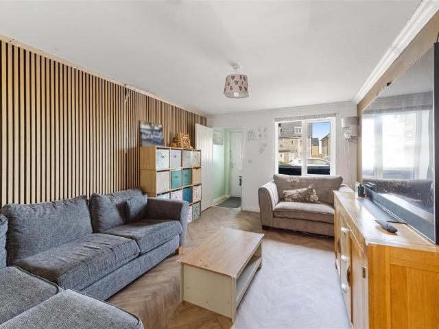 3 bed property for sale