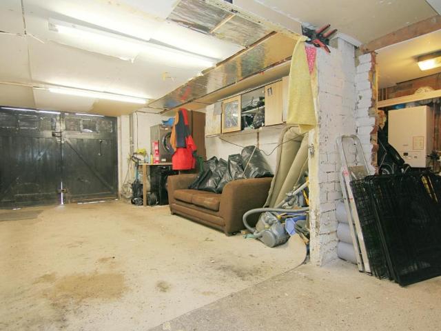 3 bed property for sale