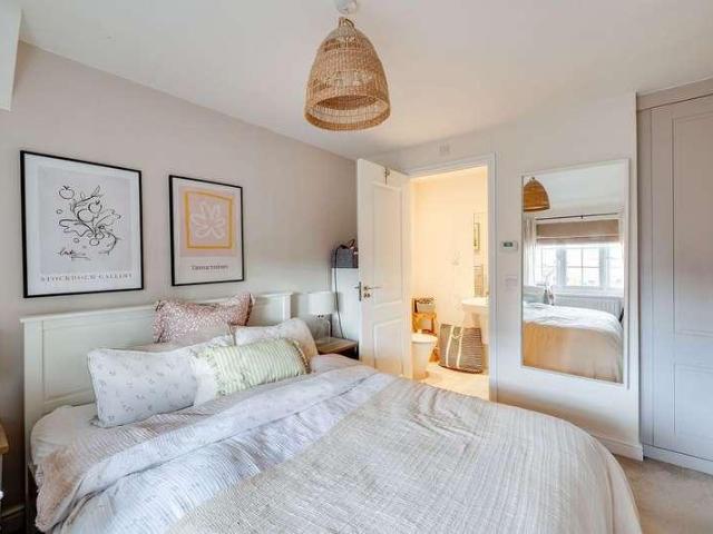 3 bed property for sale