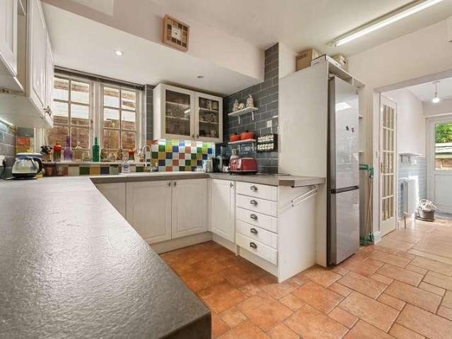 3 bed property for sale