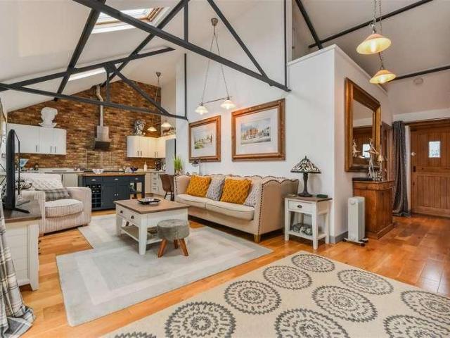 3 bed property for sale