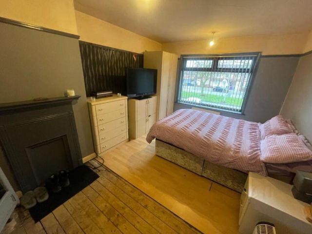 3 bed property for sale