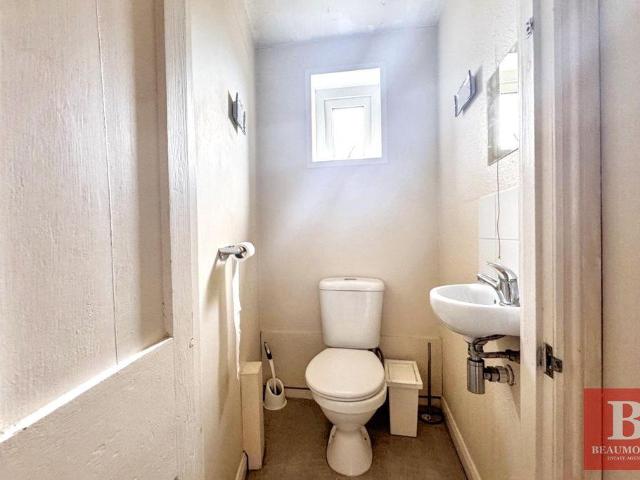 3 bed property for sale