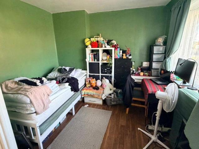 2 bed property for sale