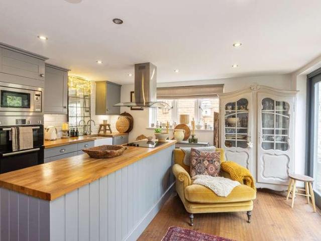 3 bed property for sale