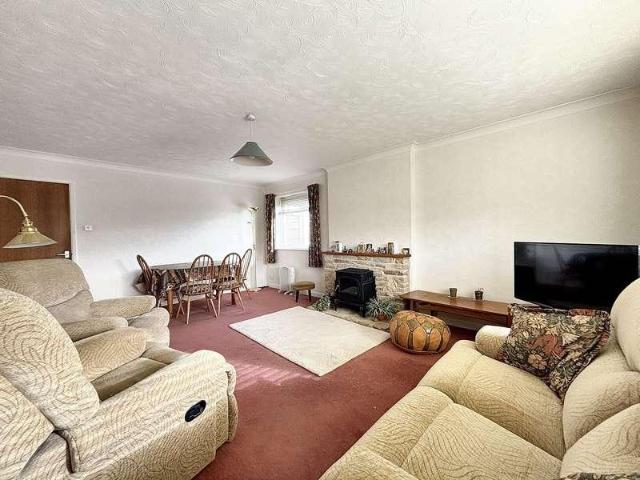 3 bed property for sale