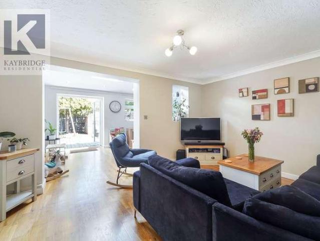 3 bed property for sale