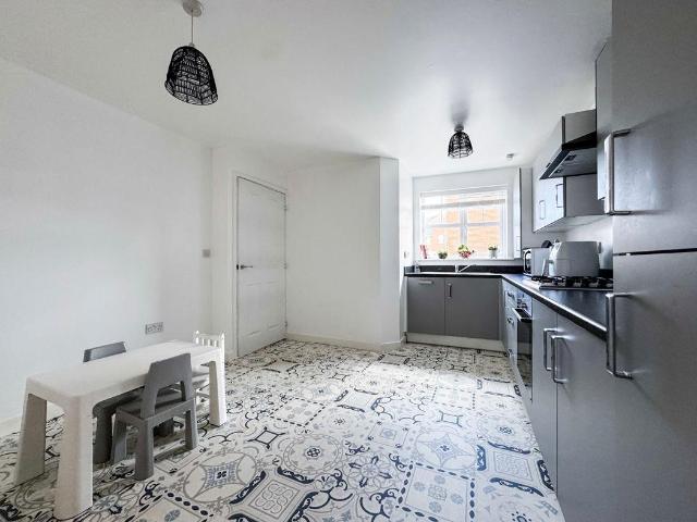 3 bed property for sale