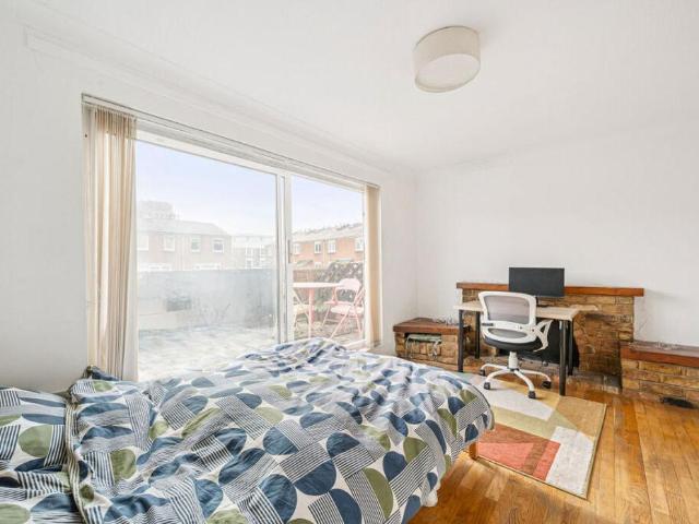 3 bed property for sale