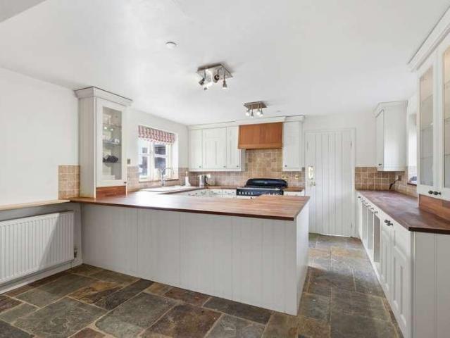 3 bed property for sale