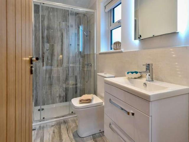 3 bed property for sale