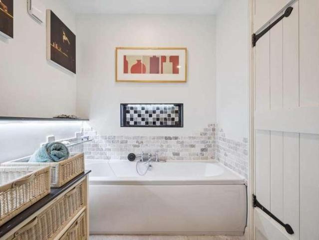 3 bed property for sale
