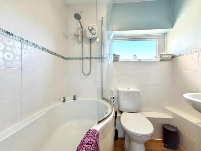 3 bed property for sale