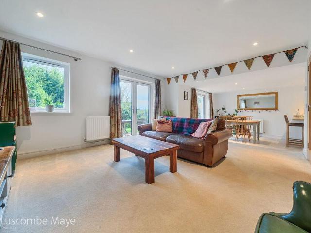 3 bed property for sale