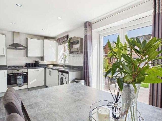 3 bed property for sale