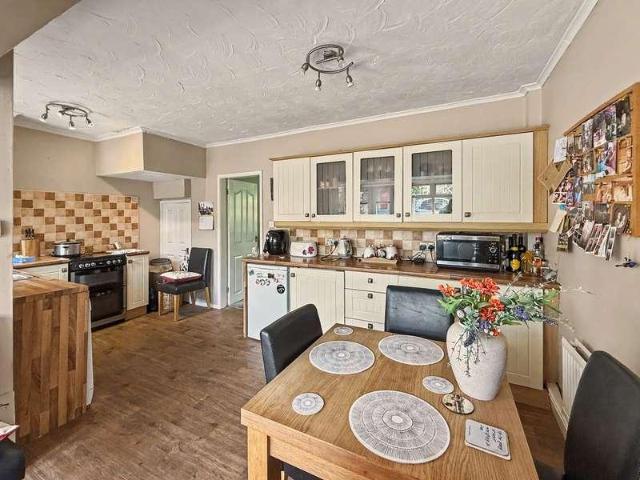 3 bed property for sale