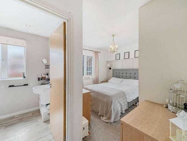 3 bed property for sale