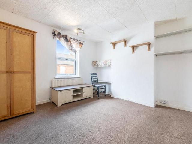 3 bed property for sale