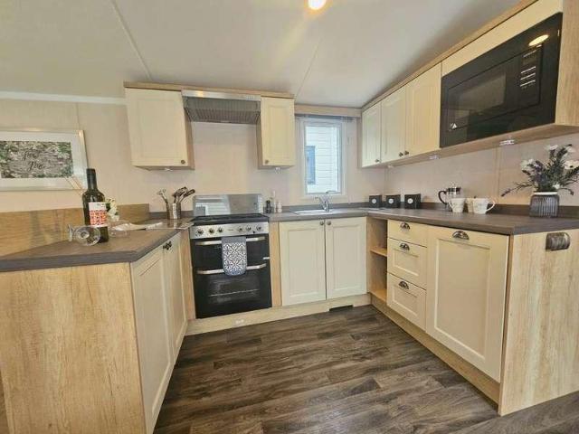 3 bed property for sale