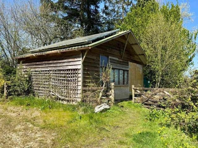 3 bed property for sale