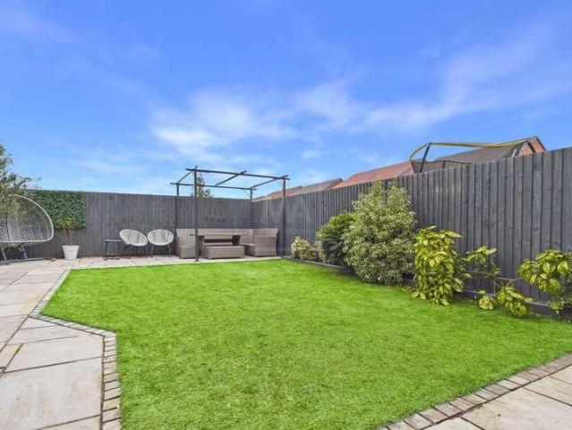 3 bed property for sale