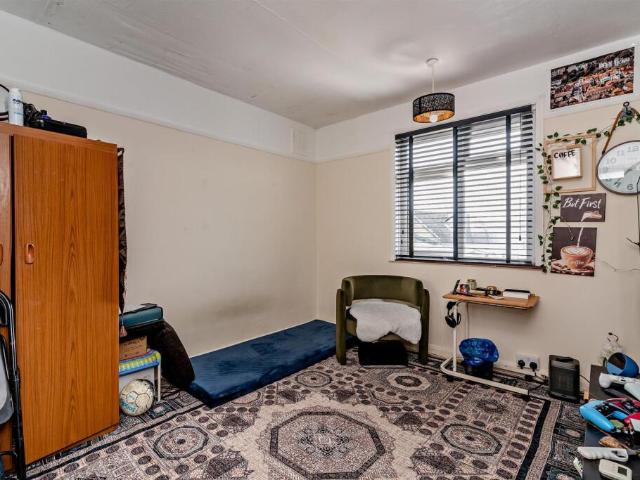 3 bed property for sale