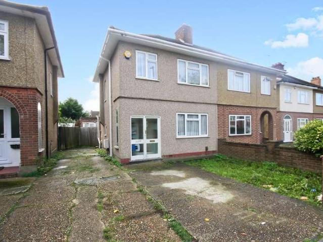 3 bed property for sale
