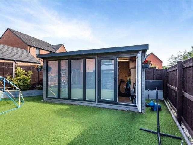 3 bed property for sale
