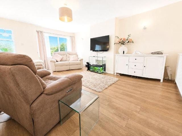 3 bed property for sale