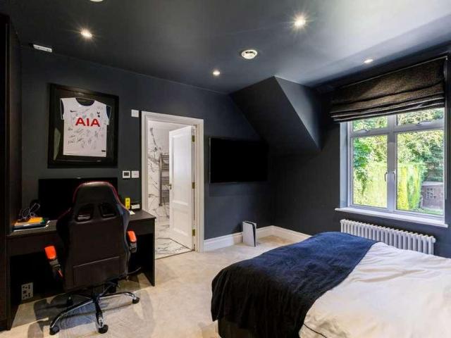3 bed property for sale