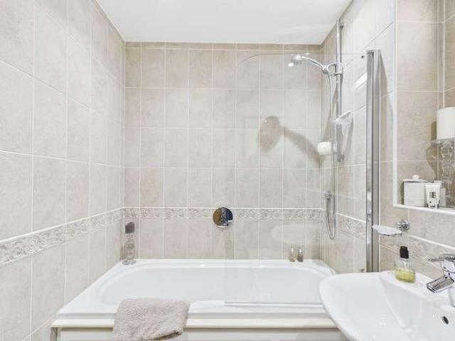 3 bed property for sale