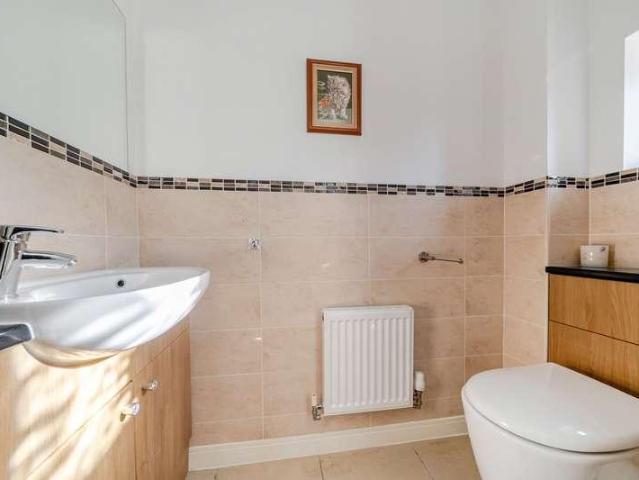 3 bed property for sale