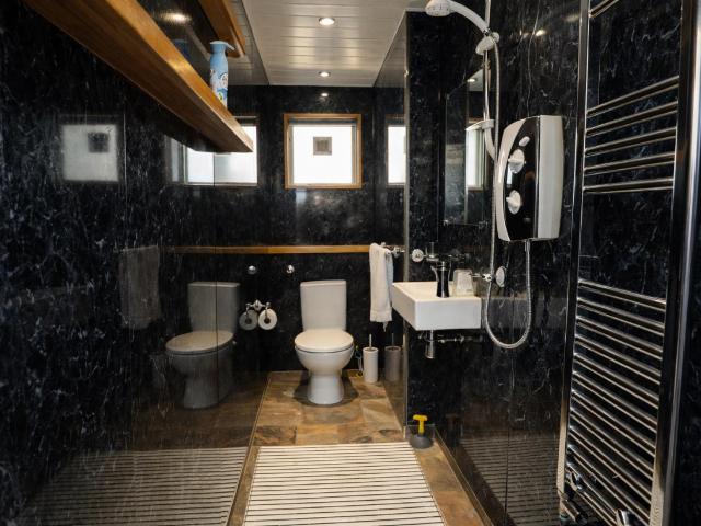 3 bed property for sale