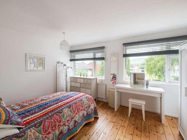 3 bed property for sale