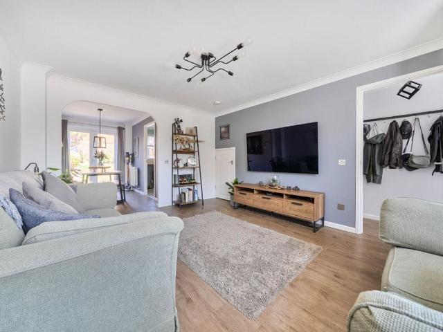 3 bed property for sale