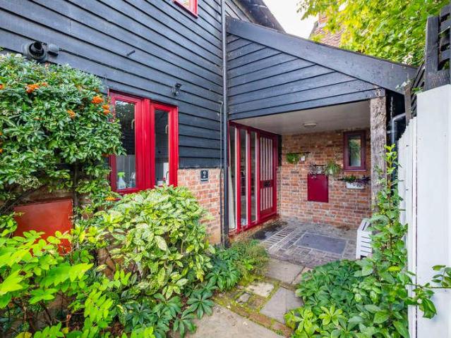 3 bed property for sale