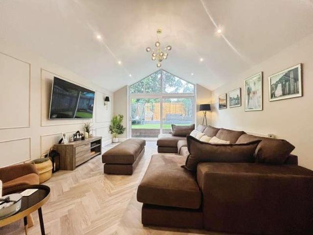 3 bed property for sale