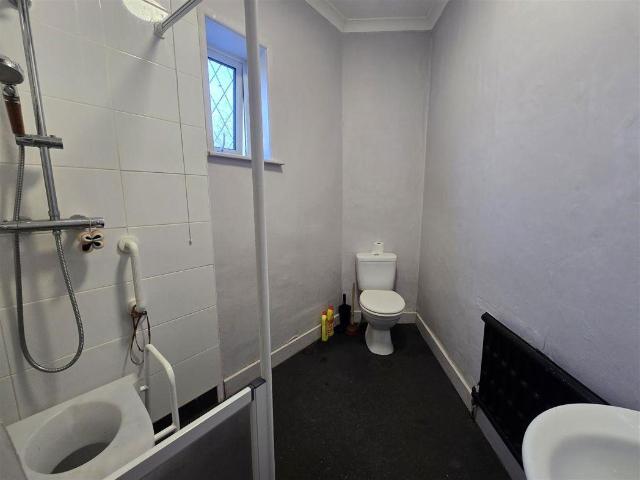 3 bed property for sale