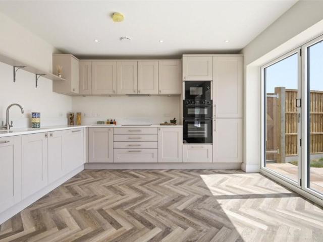 3 bed property for sale