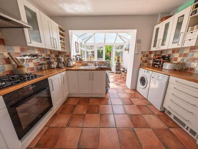3 bed property for sale