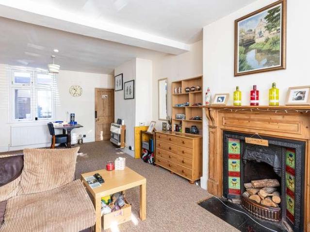 3 bed property for sale