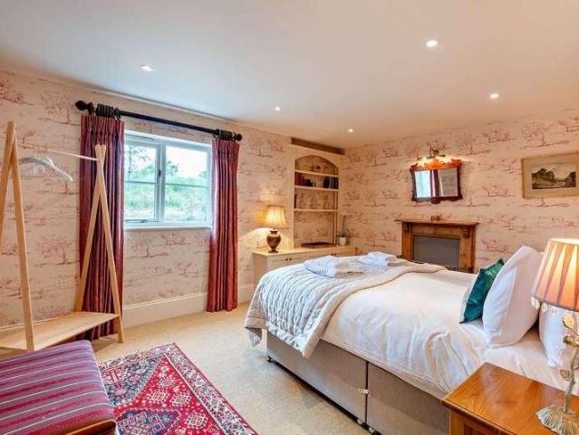3 bed property for sale