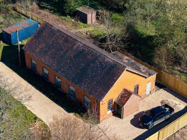 3 bed property for sale