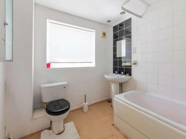 3 bed property for sale