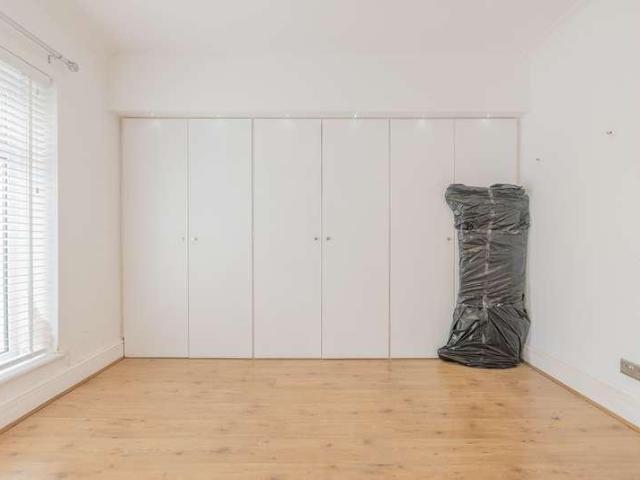 3 bed property for sale
