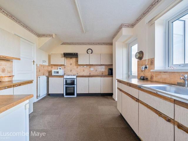 3 bed property for sale