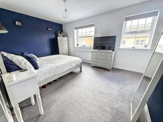 3 bed property for sale