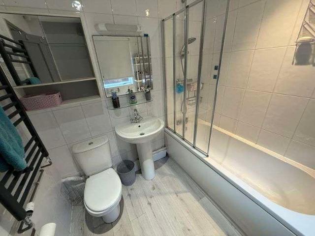 3 bed property for sale